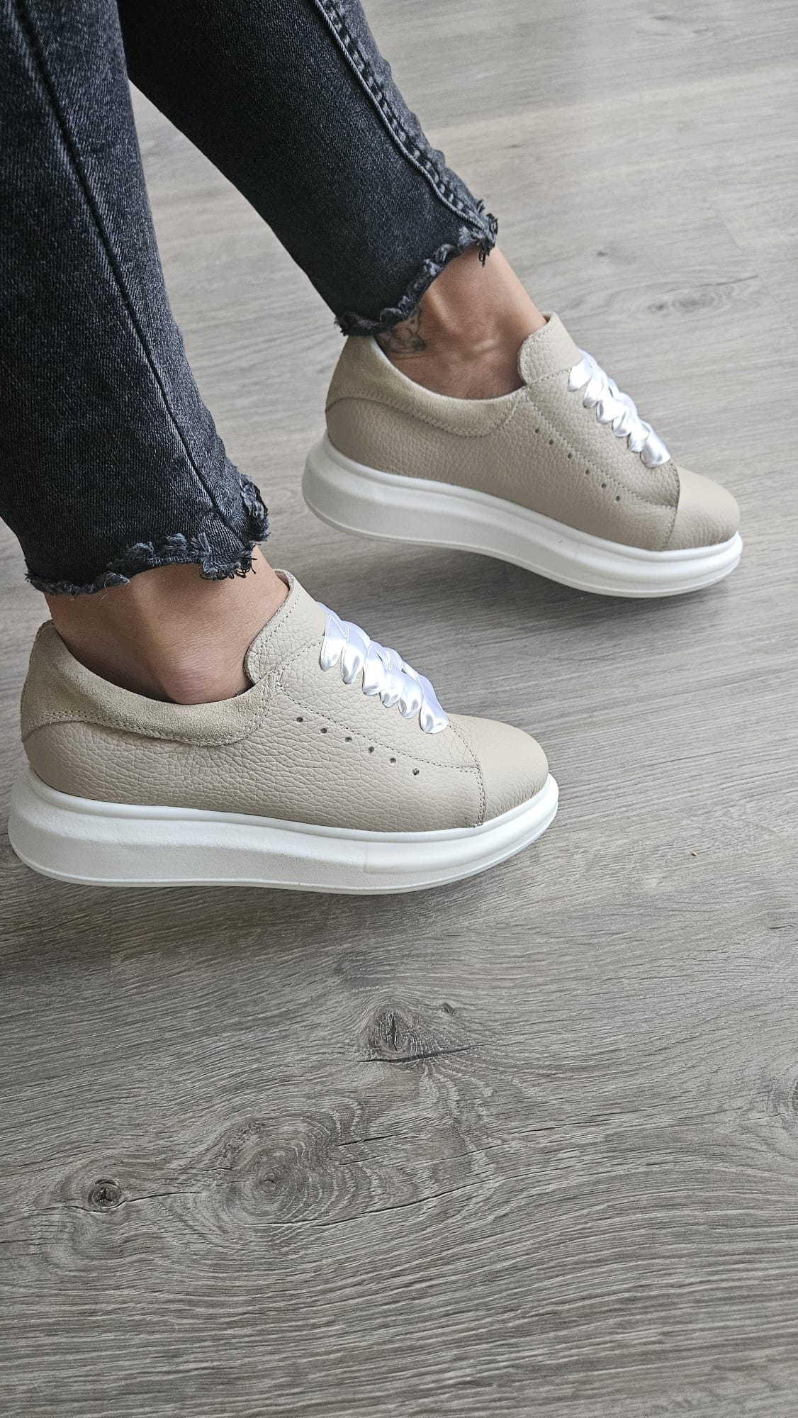 Sneakersi Asher bej